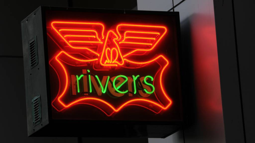 Rivers: Discount apparel retailer to close its last 136 stores