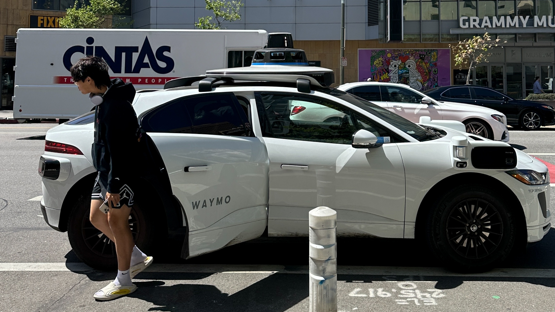 Waymo wants to test self-driving taxis in Australia, starting with Sydney